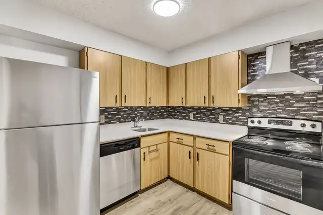 1201-1044 Bairdmore Boulevard - 1 - 1201-1044 Bairdmore Boulevar | Long ...