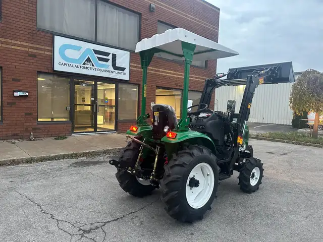 2025 CAEL Tracteur et chargeur avec moteur Perkins | Heavy Equipment ...