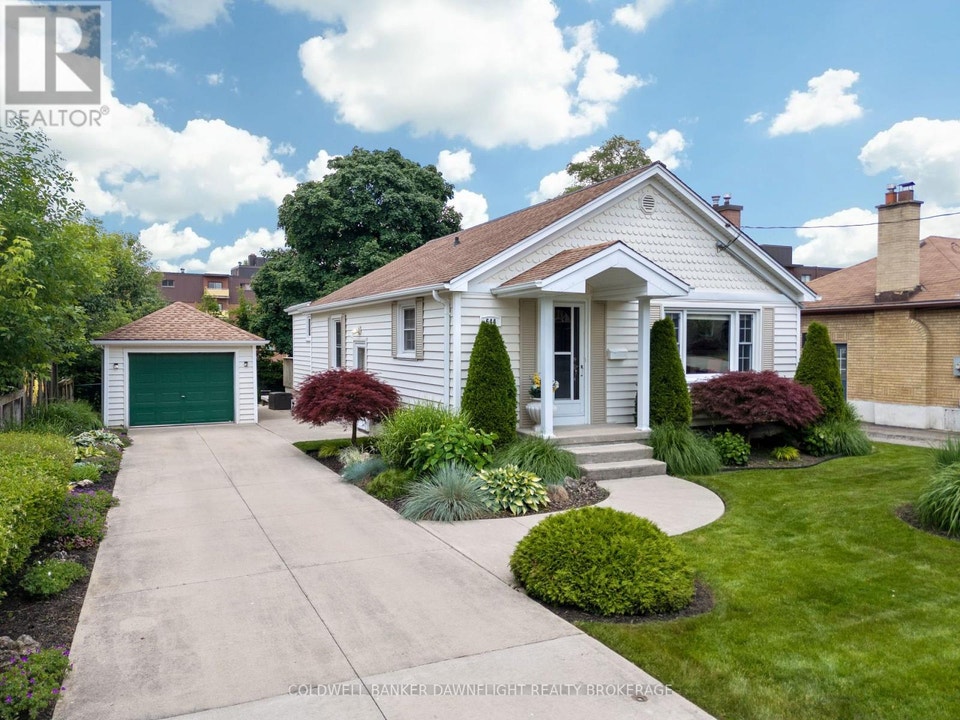 644 PERCY STREET London South (South G), Ontario | Houses for Sale ...