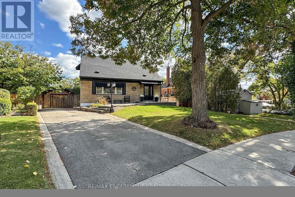 23 SYLVIA CRESCENT Hamilton (Rosedale), Ontario | Houses for Sale ...