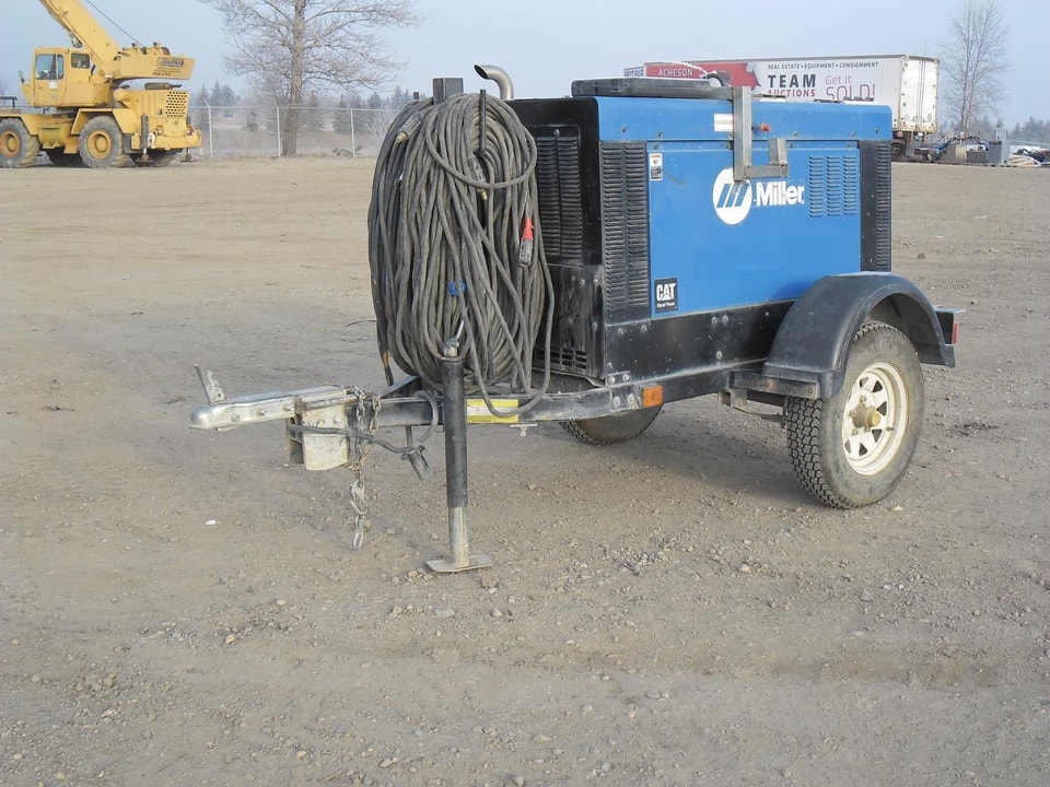 Miller S/A Portable Welder Big Blue 300 Pro CAT CC/CV | Farming ...
