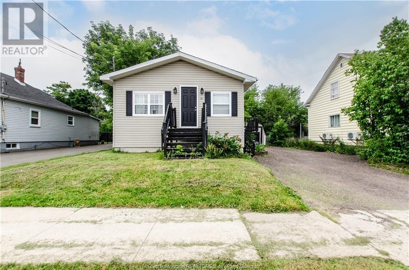 96 Oakland AVE Moncton, New Brunswick | Houses for Sale | Moncton | Kijiji