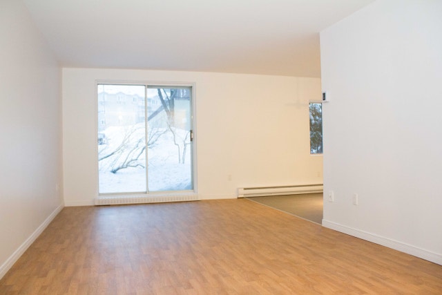 GRAND 4 ½ EN COIN À CHARLESBOURG - RÉNOVÉ -1325$ TOUT COMPRIS ...