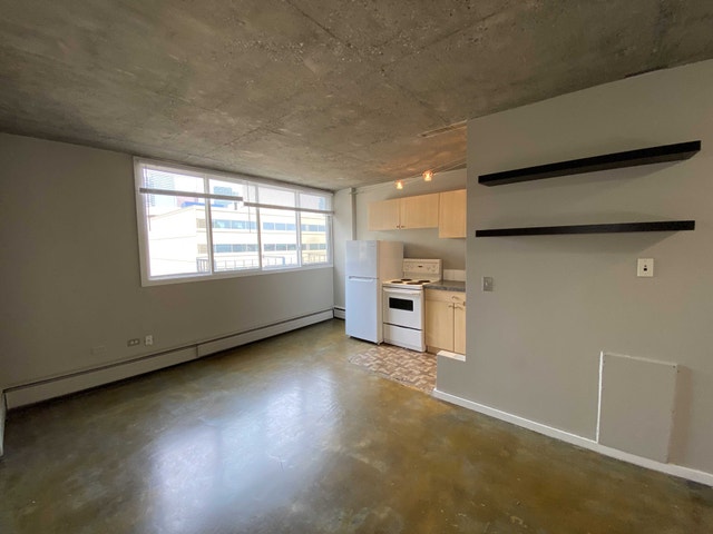 17th Ave SW / Mission Apartment For Rent | Avenue Tower | Long Term ...