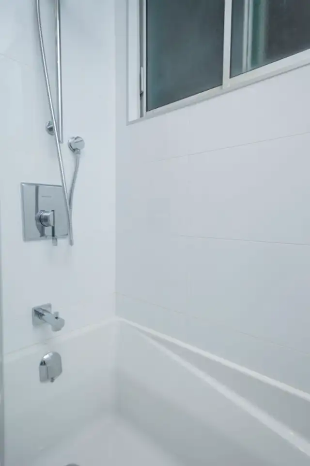 renovated one-bedroom apartment near McGill - ID 1088 | Long Term ...