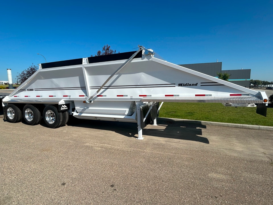 NEW 2026 Midland 38' TC3000 Clam Belly Dump | Heavy Equipment | Red ...