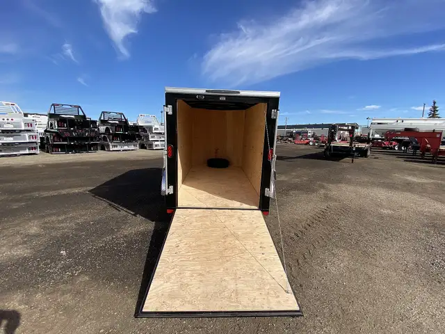 2026 Royal Cargo LCHS29-512V-64 Enclosed Cargo Trailer | Cargo ...