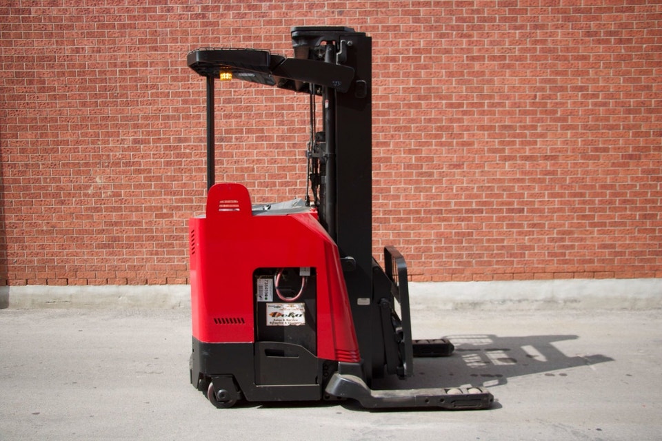 2012 Raymond 750DR32TT Double‑Reach Electric Forklift – 3,200LBS ...