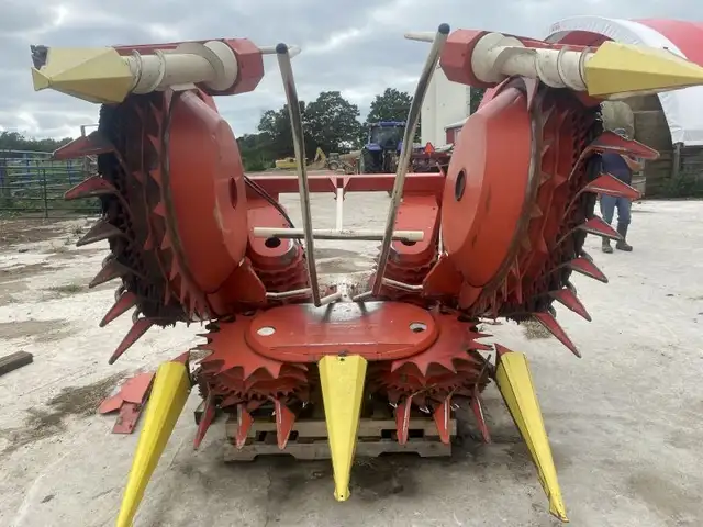 KEMPER M4500 6 ROW CORN HEAD FOR FORAGE HARVESTER | Farming Equipment ...
