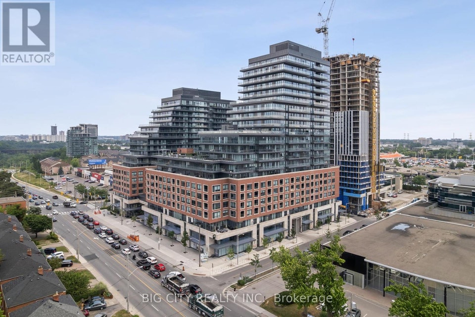1009 - 33 FREDERICK TODD WAY Toronto (Thorncliffe Park), Ontario | Long ...