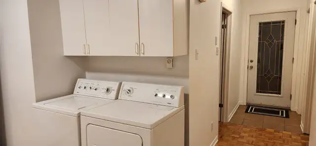 Logement à louer41/2 Plateau, semi-meublé, Brébeuf-Mt-Royal | Long Term ...