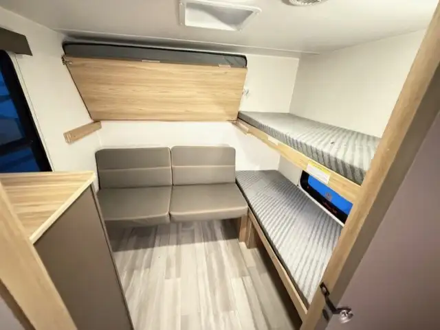 2025 CRUISER AVENIR 32BH * AWESOME LAYOUT * BUNK ROOM * FINANCIN ...