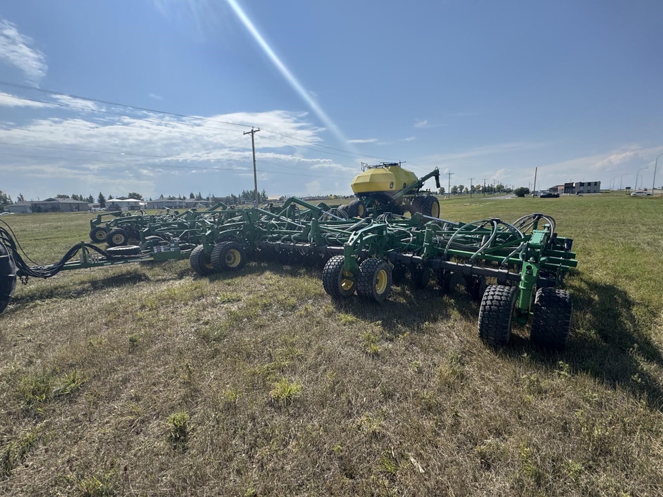 2011 JOHN DEERE 1835 | Farming Equipment | Lethbridge | Free local ...