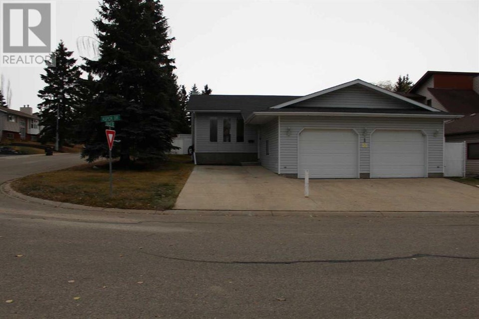 1 Aspen Drive Sylvan Lake, Alberta | Houses for Sale | Red Deer | Free ...