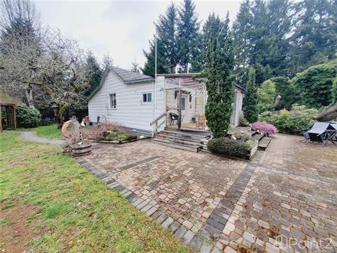 1240 Centre Rd | Houses for Sale | Parksville / Qualicum Beach | Kijiji