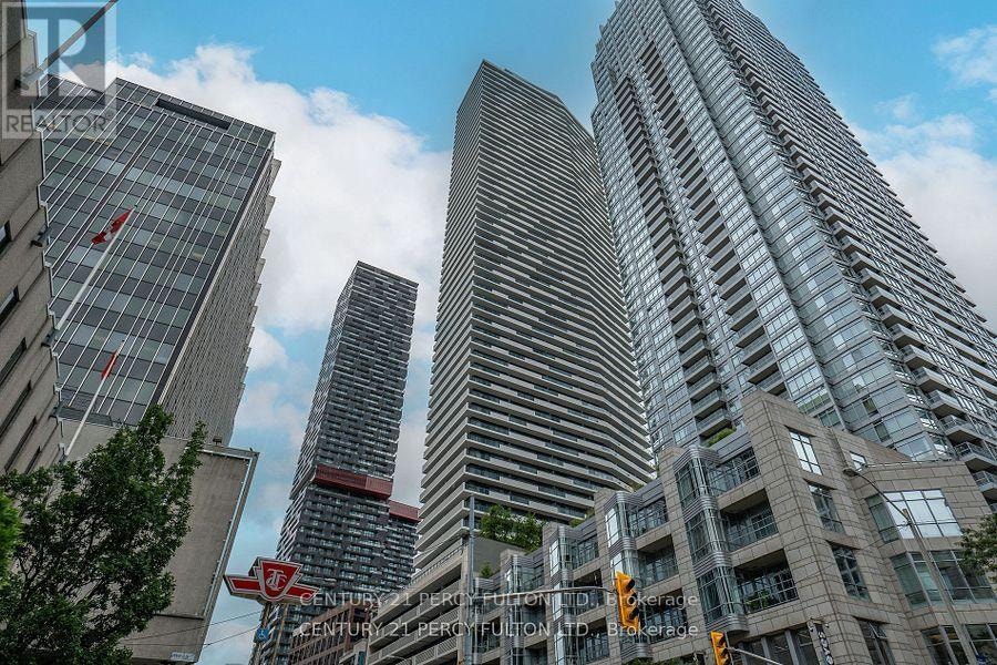 3108 - 2221 YONGE STREET Toronto (Mount Pleasant West), Ontario | Long ...