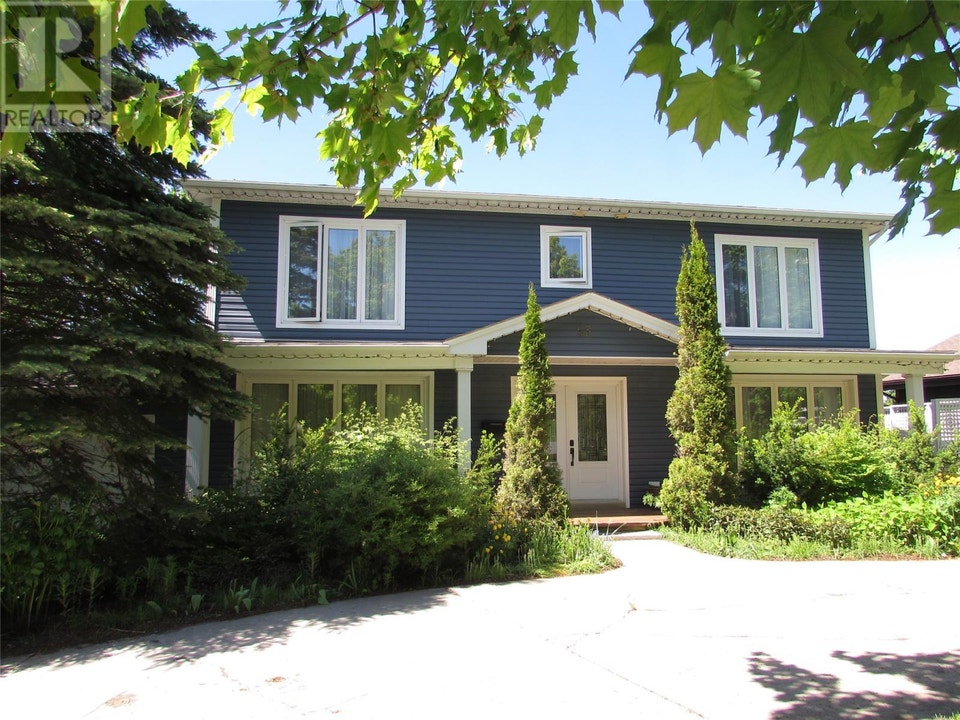 53 MacPherson Avenue Corner Brook, Newfoundland & Labrador | Houses for ...