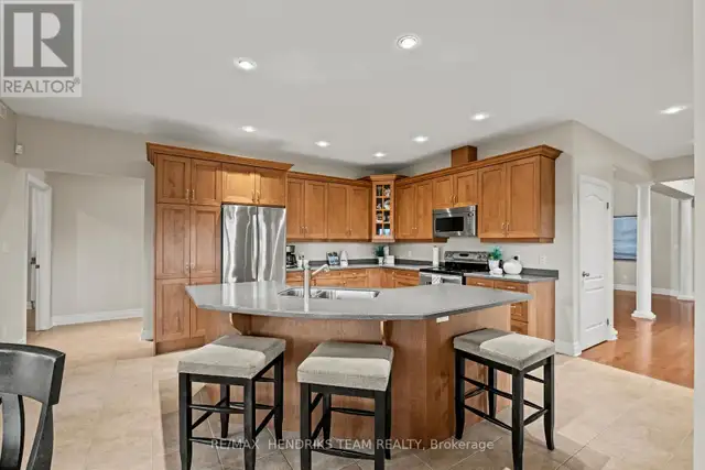 5045 MICHENER ROAD Fort Erie (Crystal Beach), Ontario | Houses for Sale ...