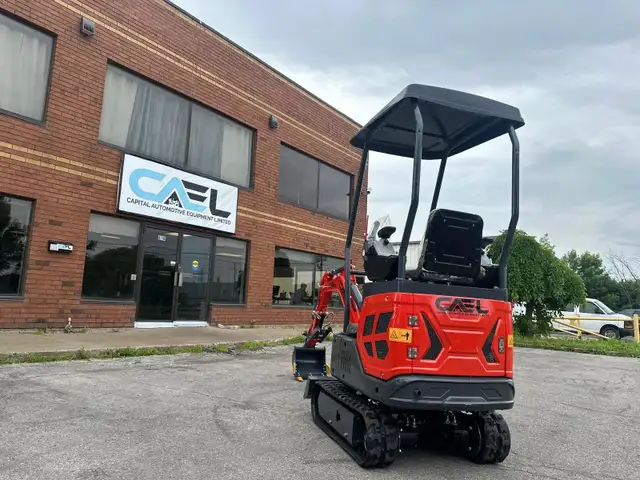 2025 CAEL EXCAVATRICE 1,3 TONNES À FLÈCHE PIVOTANTE pouce hydrau ...