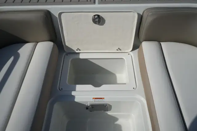 2024 CROWNLINE E210 XS | Powerboats & Motorboats | Red Deer | Free ...