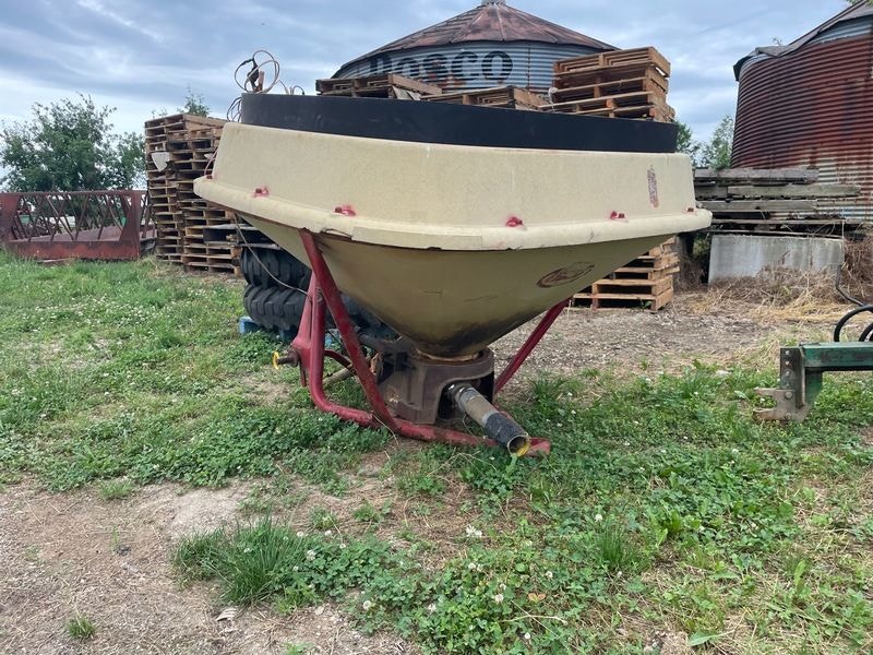 Vicon Pendulum Fertilizer Spreader | 3pth | Farming Equipment ...