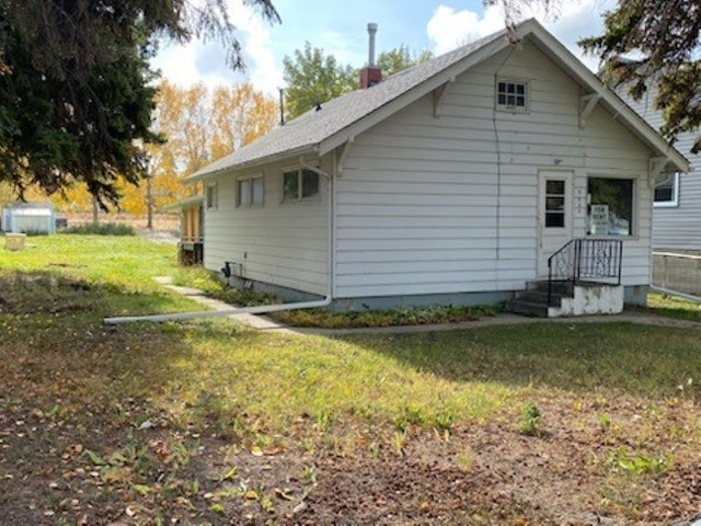 5023 50A Avenue - 2 Bedroom House for Rent | Long Term Rentals | Red ...