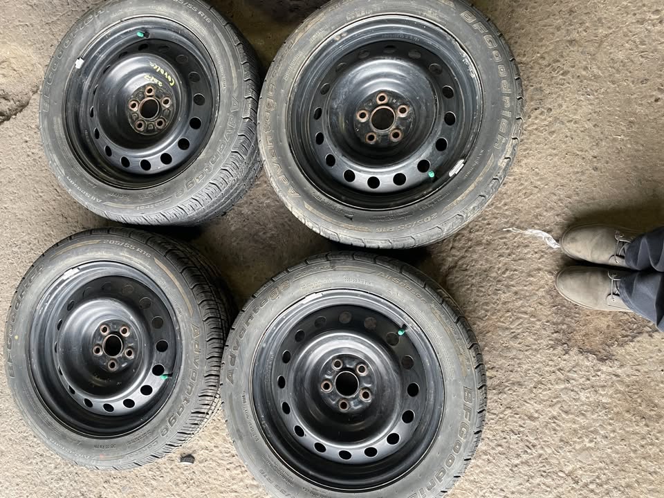 205/55R16 set of 4 Rims & Tires that off a 2017 Toyota Corolla | Auto ...