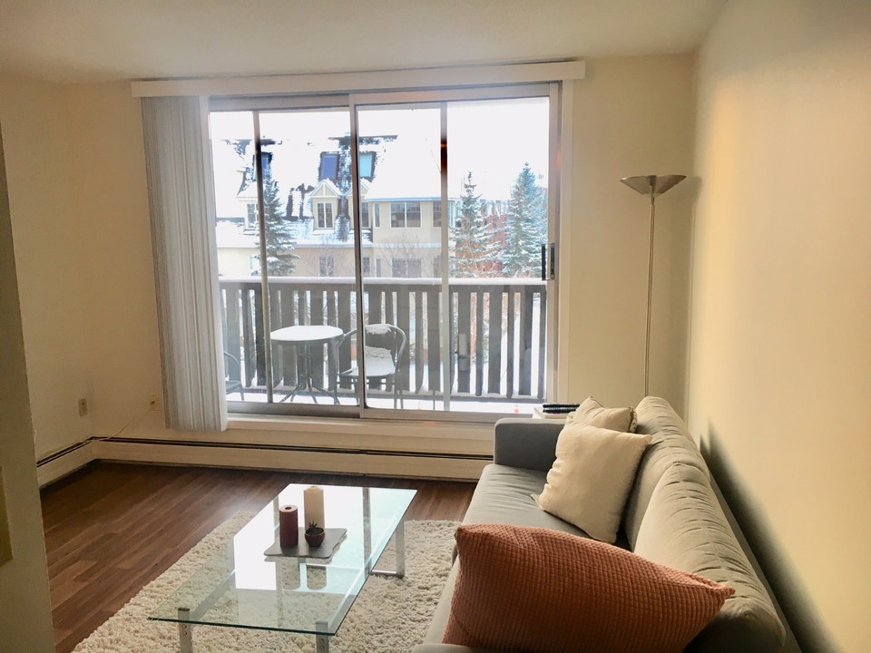 Fantastic 2 bed. apartment in Kensington, close to LRT, SAIT, DT | Room ...