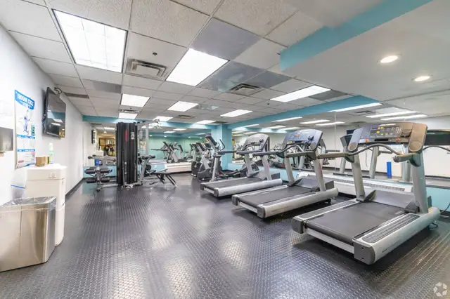 Renovated bachelor, Queen and Niagara - ID 257 | Long Term Rentals ...