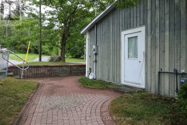 392 WILLIAM STREET Tay (Victoria Harbour), Ontario | Houses for Sale ...