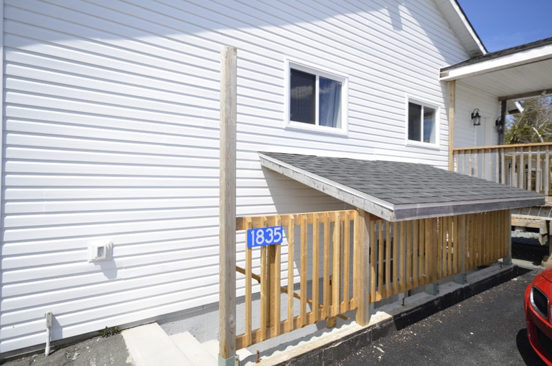 24-045 Brand-new flat in Hatchel Lake | Long Term Rentals | City of ...