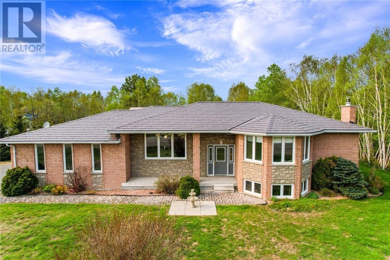 1076 Main Street Val Caron, Ontario | Houses for Sale | Sudbury | Kijiji