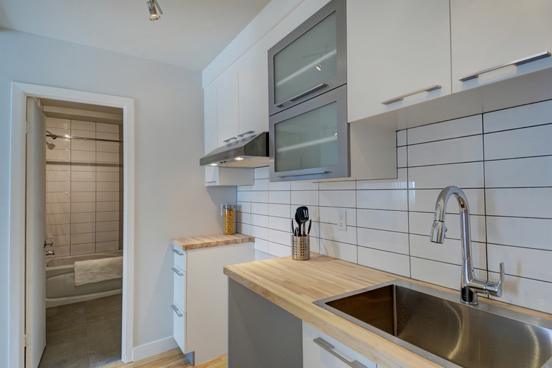 4 et demi dans Vanier avec stationnement - Rénové - WIFI inclus ...