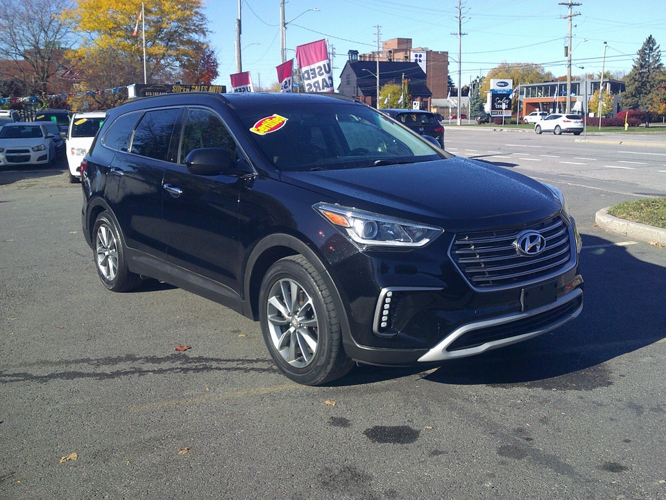 2017 Hyundai Santa Fe XL SE ***ON or QC Safety Included*** | Cars ...