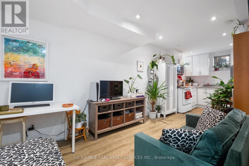 A - 116 MEDLAND STREET Toronto (Junction Area), Ontario | Long Term ...