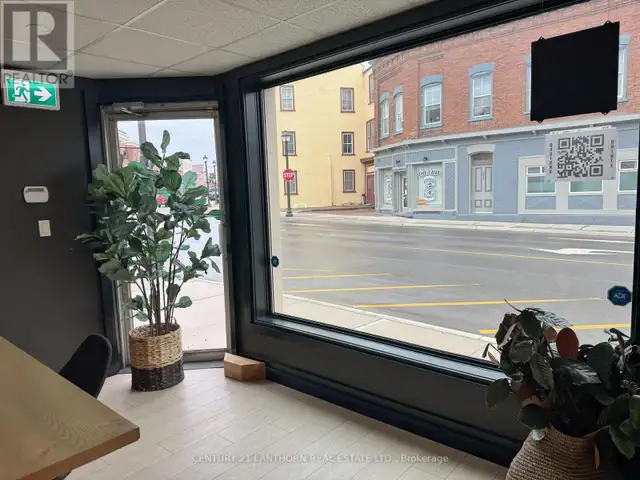 318 PICTON MAIN STREET Prince Edward County (Picton Ward), Ontar ...