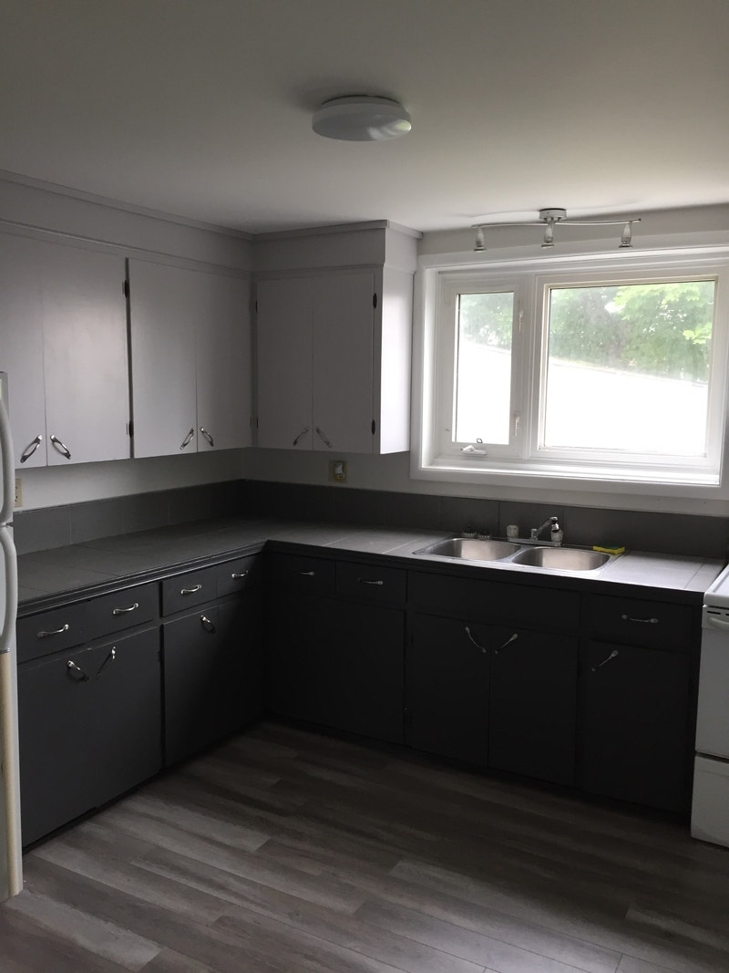 EAST, NEWLY RENOVATED 3 BDR UNIT IN TRI-PLEX | Long Term Rentals ...