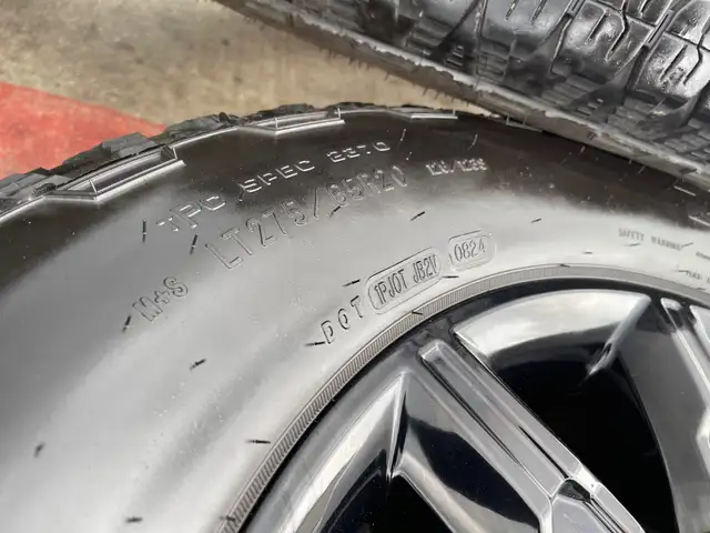 2012–2026 GMC Sierra & Chevy Silverado 2500/3500 OEM AT4 | Tires & Rims ...