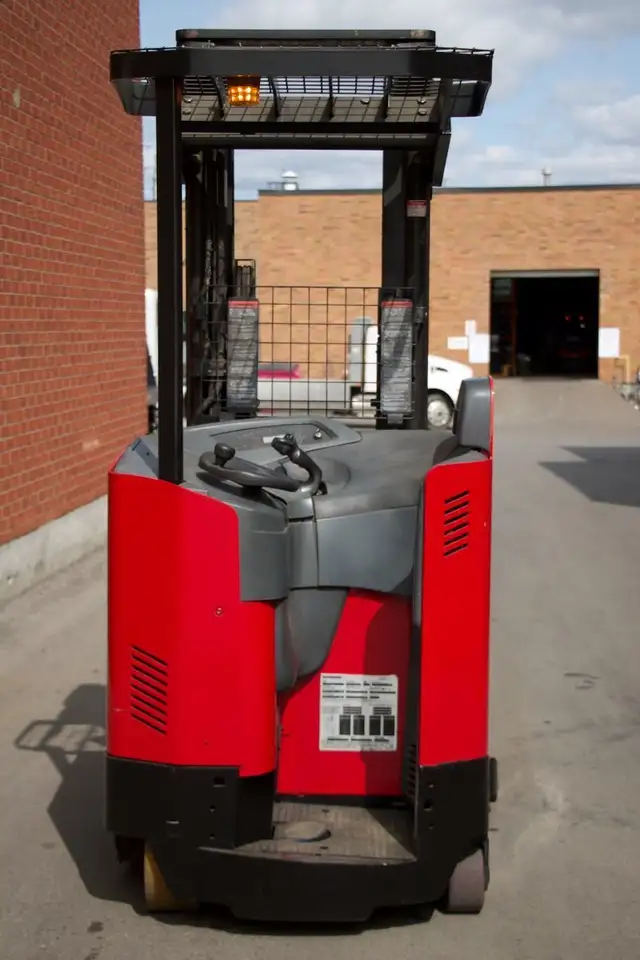2012 Raymond 750DR32TT Double‑Reach Electric Forklift – 3,200LBS ...