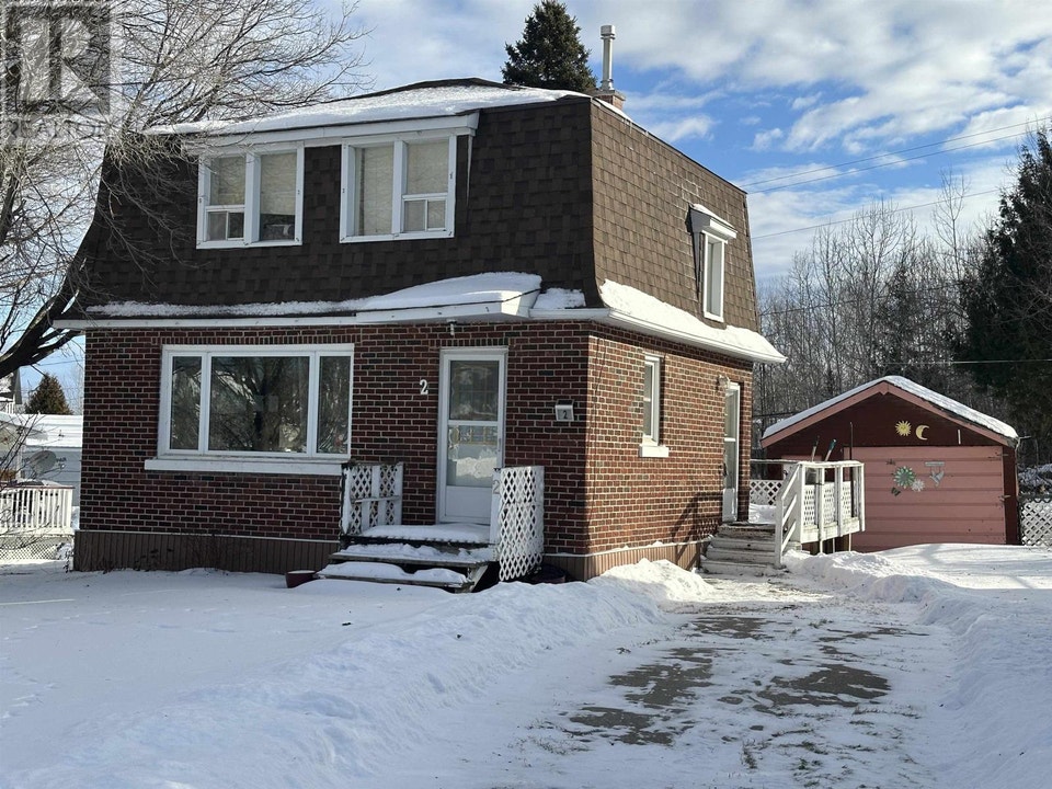 2 Stewart Ave Red Rock, Ontario | Houses for Sale | Thunder Bay | Free ...