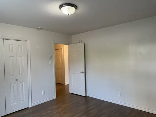 Superbe grand 4 1/2 Charlesbourg, Rez de chaussé, Libre | Long Term ...