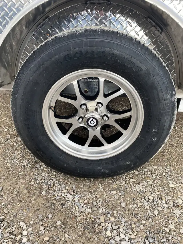 2026 Canadian Mennonite Built Single Axle Aluminum Utility Trail ...