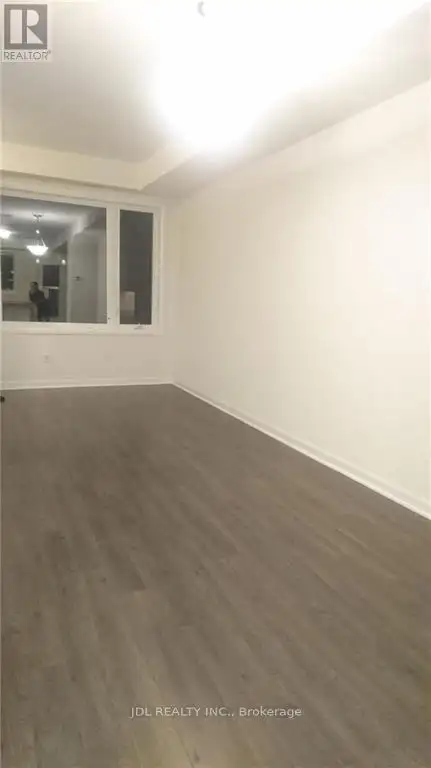 30 SARAH JACKSON CRESCENT Toronto (Downsview-Roding-CFB), Ontari | Long ...