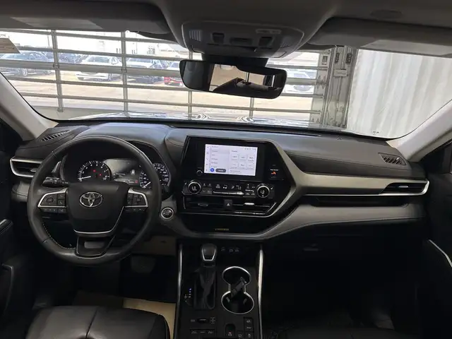 2024 Toyota Highlander XLE AWD - Backup Camera, Third Row Seat, | Cars ...