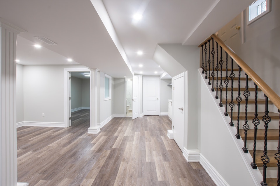 All Inclusive 2 Bedroom + Den Lower Unit in St. Catharines!! | Long ...