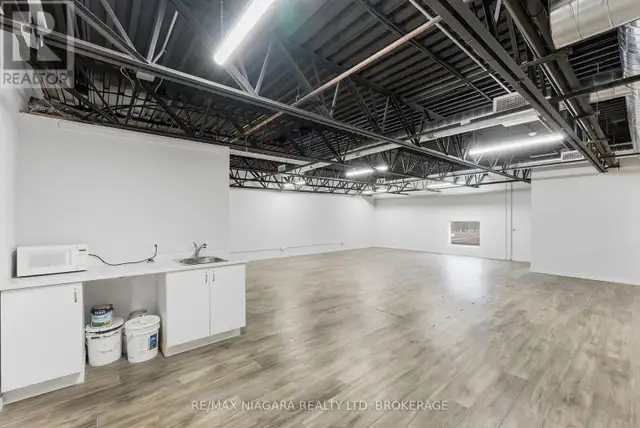 6853- 6871 LUNDYS LANE Niagara Falls (Hospital), Ontario | Commercial ...