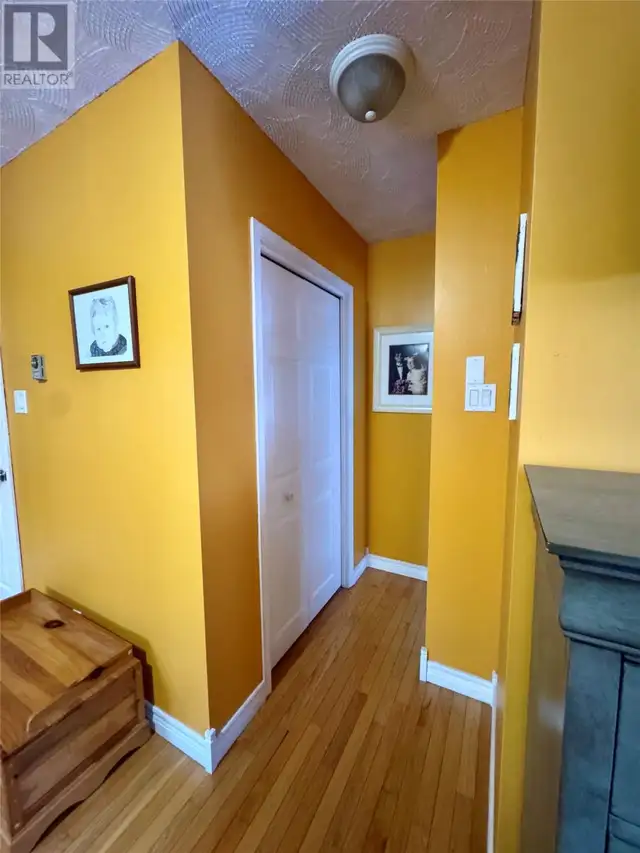 8 Gillingham Avenue Norris Arm, Newfoundland & Labrador | Houses for ...