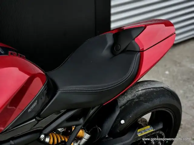 2023 Triumph Speed Triple 1200 RR Red Hopper Storm Grey | Street ...