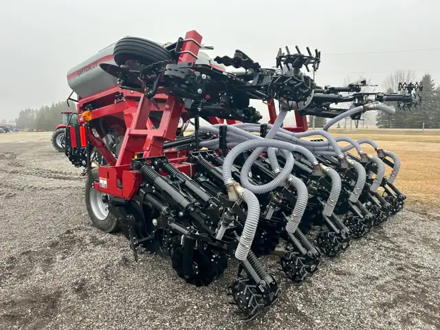 2026 UNVERFERTH RAPTOR 2130MT 8 ROW STRIP TILL(DRY FERTILIZER ...
