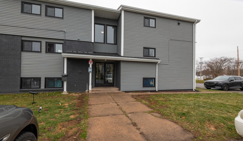 Fully Renovated Unit Available Now! | Long Term Rentals | Annapolis ...